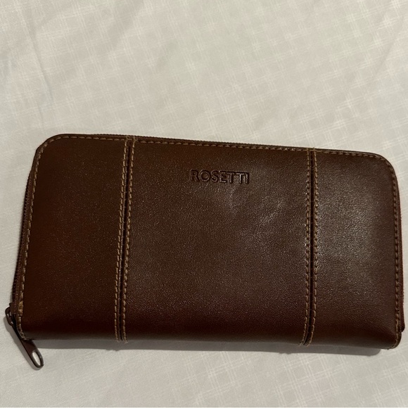 Rosetti | Bags | Dark Brown Rosetti Womans Zip Shut Wallet 7 X 4 Multi ...